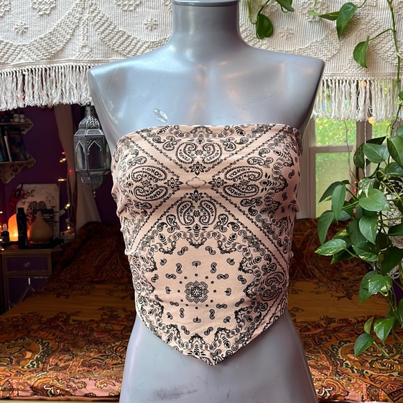 Forever 21 | Tops | Boho Hippie Bandana Print Handkerchief Hem Tie Back ...